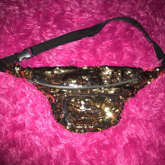 Bags | Sequin Black And Gold Stylish Fanny Pack | Poshmark
